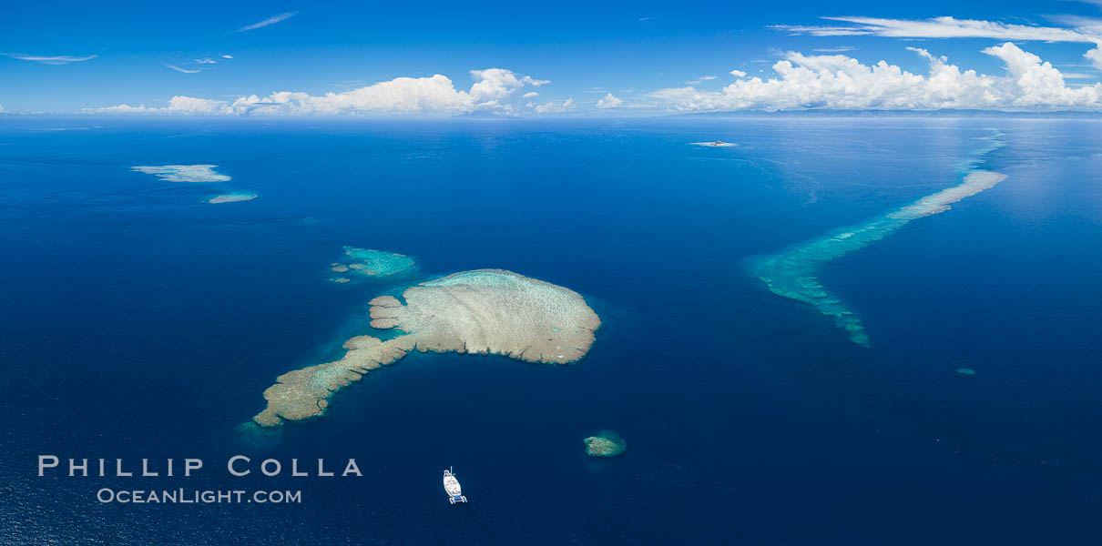 Aerial View of Vatu-i-Ra Coral Seascape, Fiji, Vatu I Ra Passage, Bligh ...