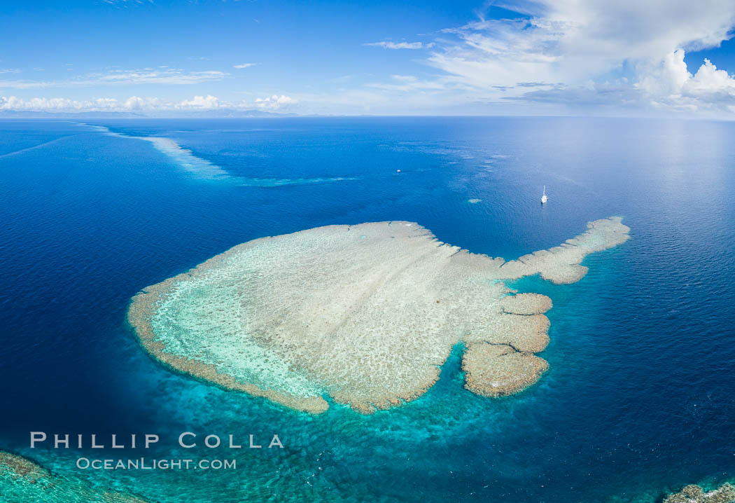 Aerial View of Vatu-i-Ra Coral Seascape, Fiji, Vatu I Ra Passage, Bligh ...
