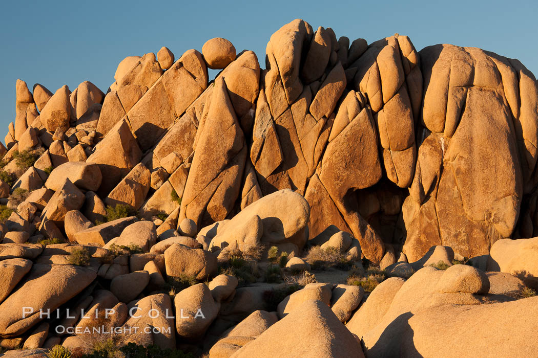 Boulders and sunset in Joshua Tree National Park, California, #26771