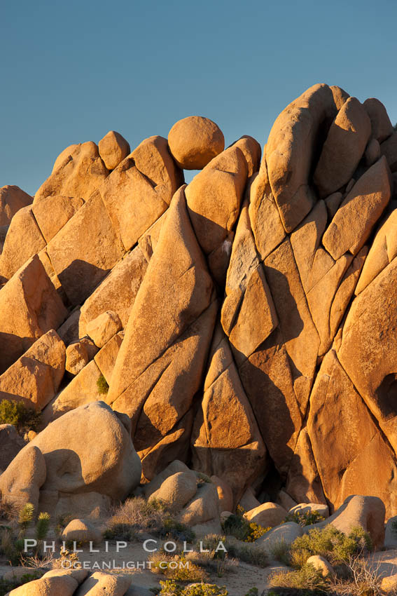 Boulders and sunset in Joshua Tree National Park, California, #26781