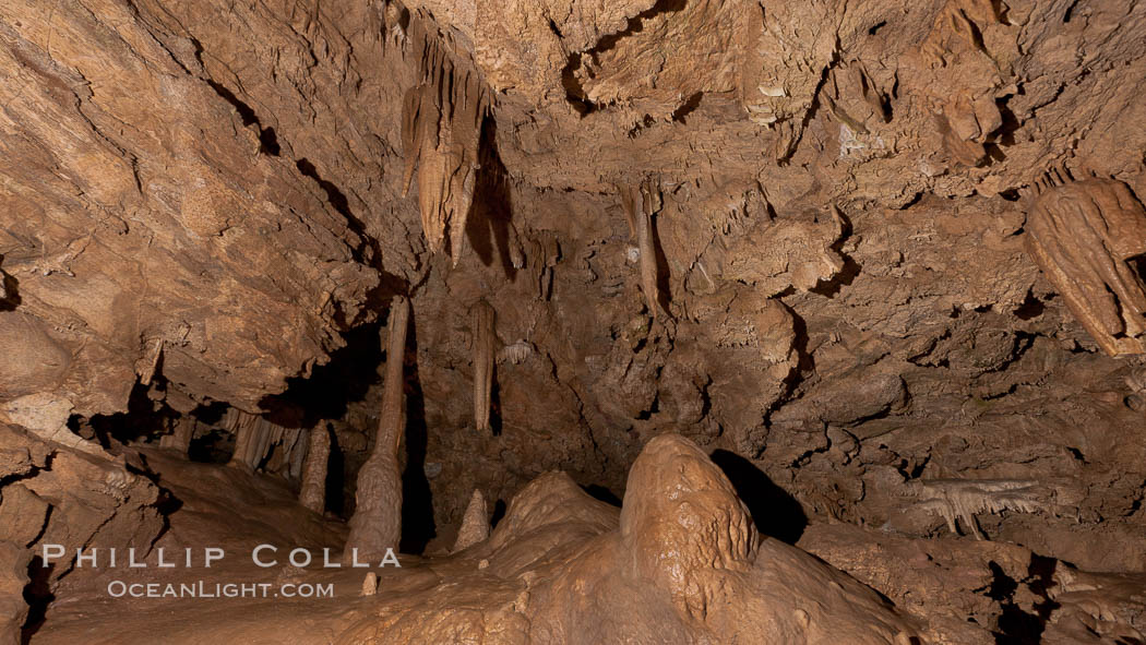 Limestone and marble underground formations, Oregon Caves National Monument