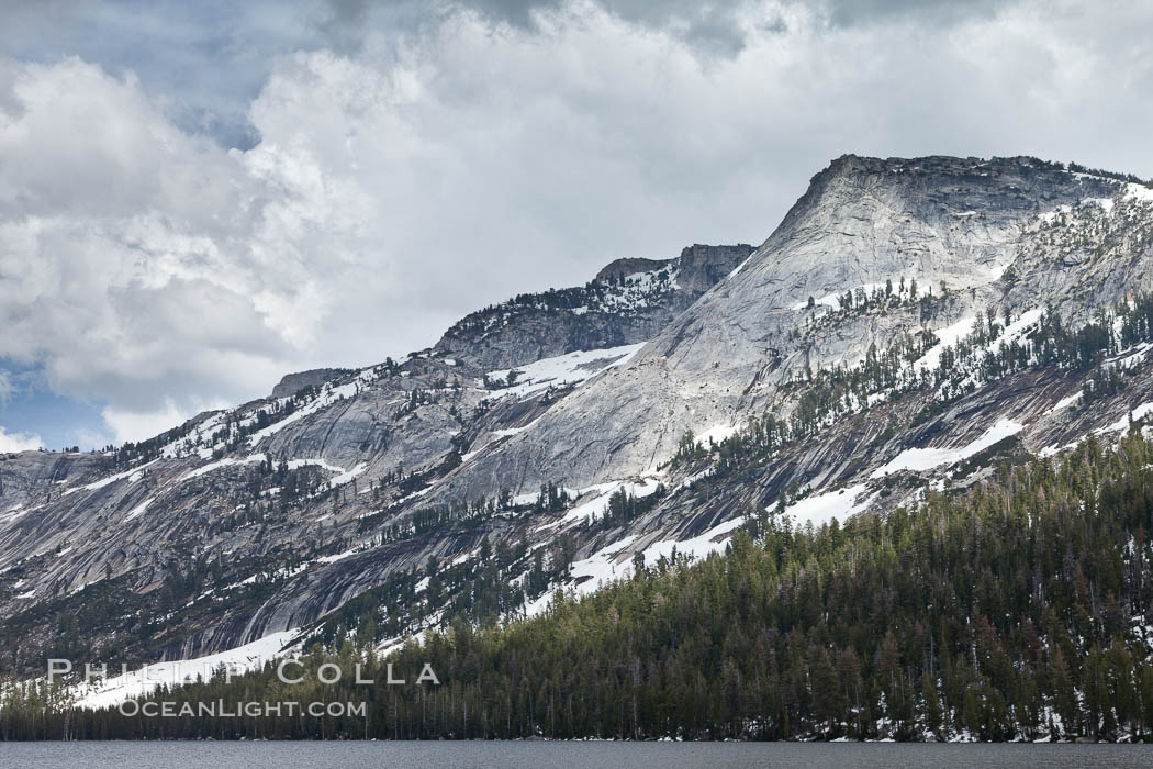 Tenaya Peak and Tenaya Lake in Yosemite National Park's high country ...
