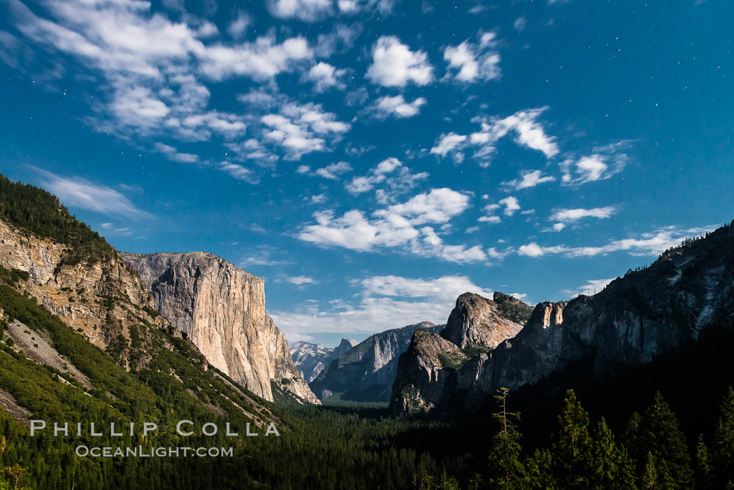 Yosemite Valley and stars lit by full moon, Yosemite National Park ...