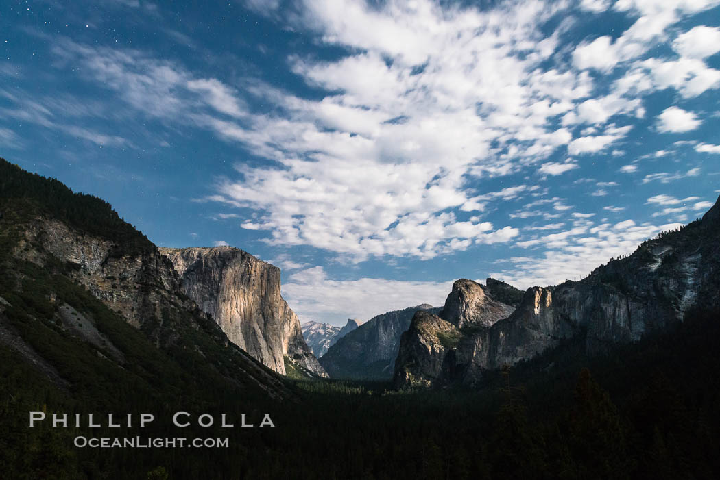 Yosemite Valley and stars lit by full moon, Yosemite National Park ...